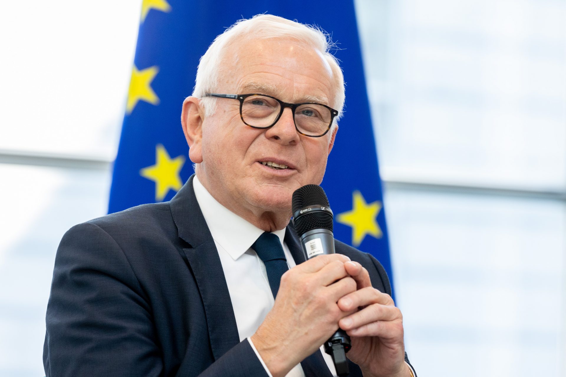 "A European Conscience: A biography of Hans-Gert Pöttering" - Connexion ...